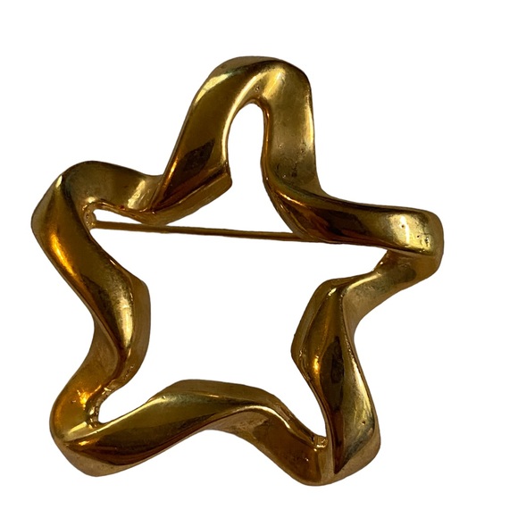 Jewelry | Vintage Gold Star Brooch Pin | Poshmark